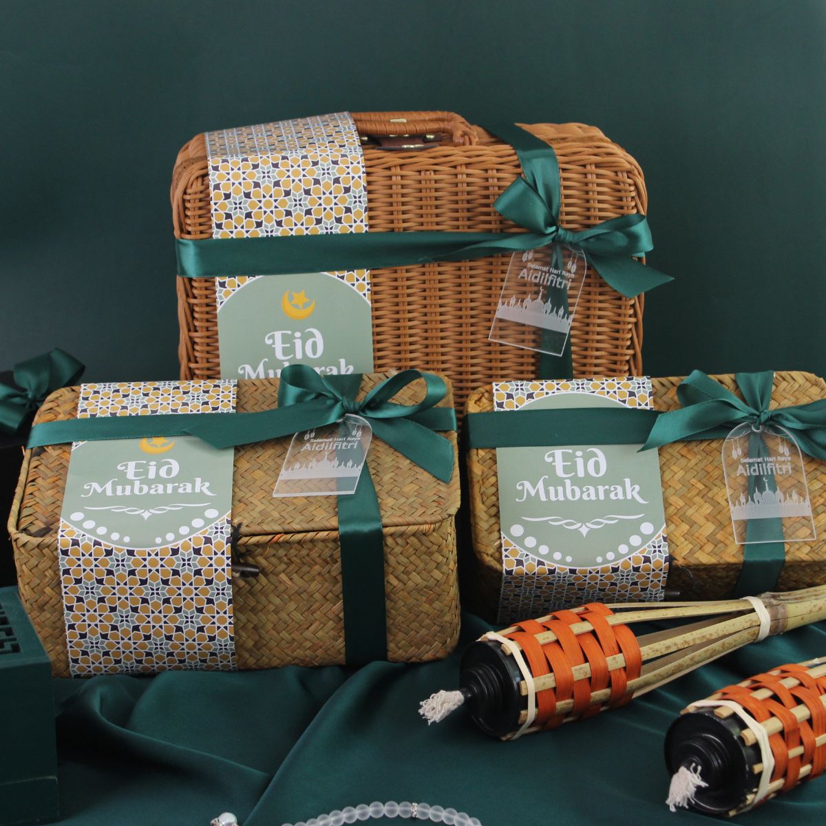 Eid Mubarak Premium Hamper – Exclusive Raya Gift Set Basket – arkitype